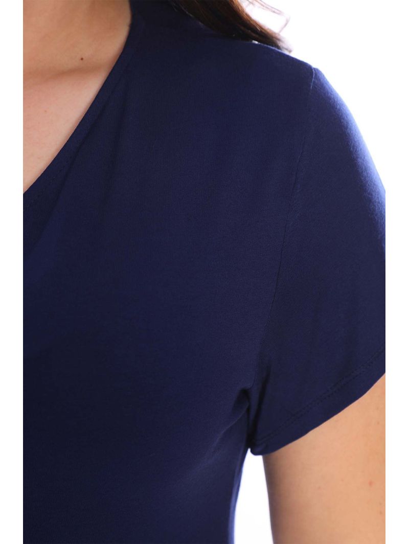 Klasikinė suknelė su voko formos iškirpte